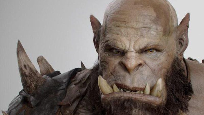 Se colocó 2 inmensos colmillos para parecerse a un orco - Diario Panorama