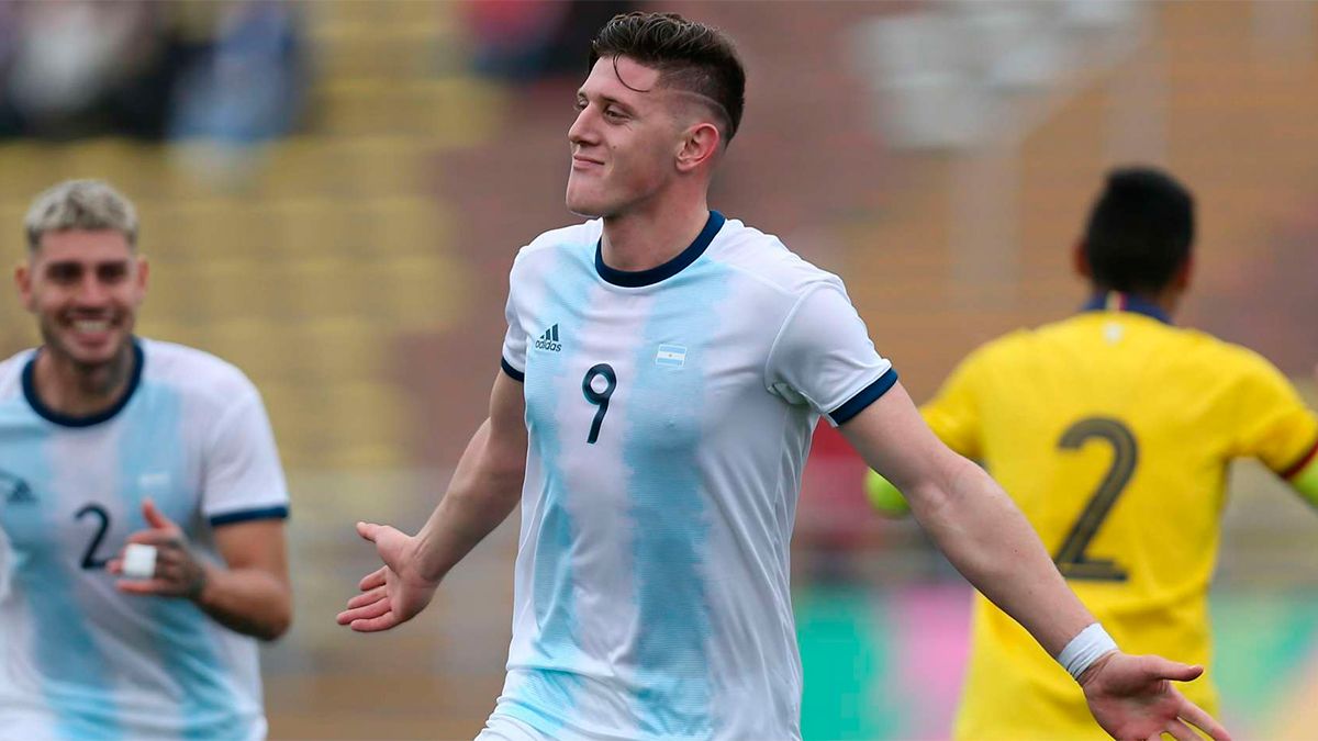 Adolfo Gaich fue oficializado como jugador de Benevento de Italia ...