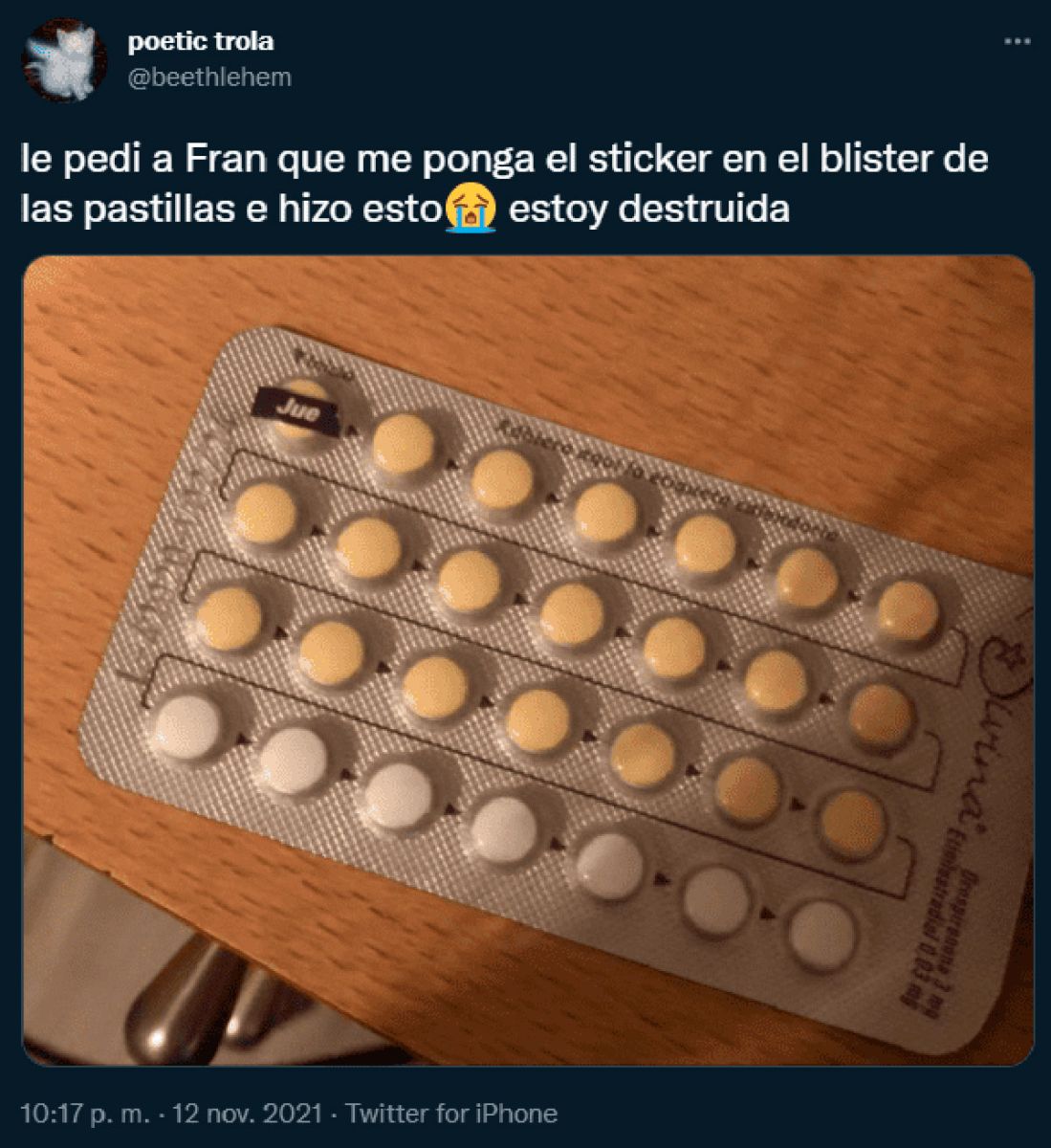 Le pidió al novio que pegara el sticker de las fechas en los ...