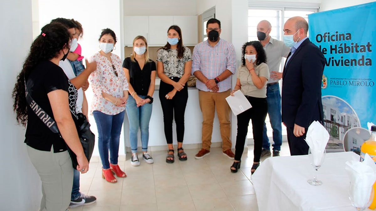 Realizaron una nueva entrega de viviendas del Plan Nacional Procrear - Diario Panorama