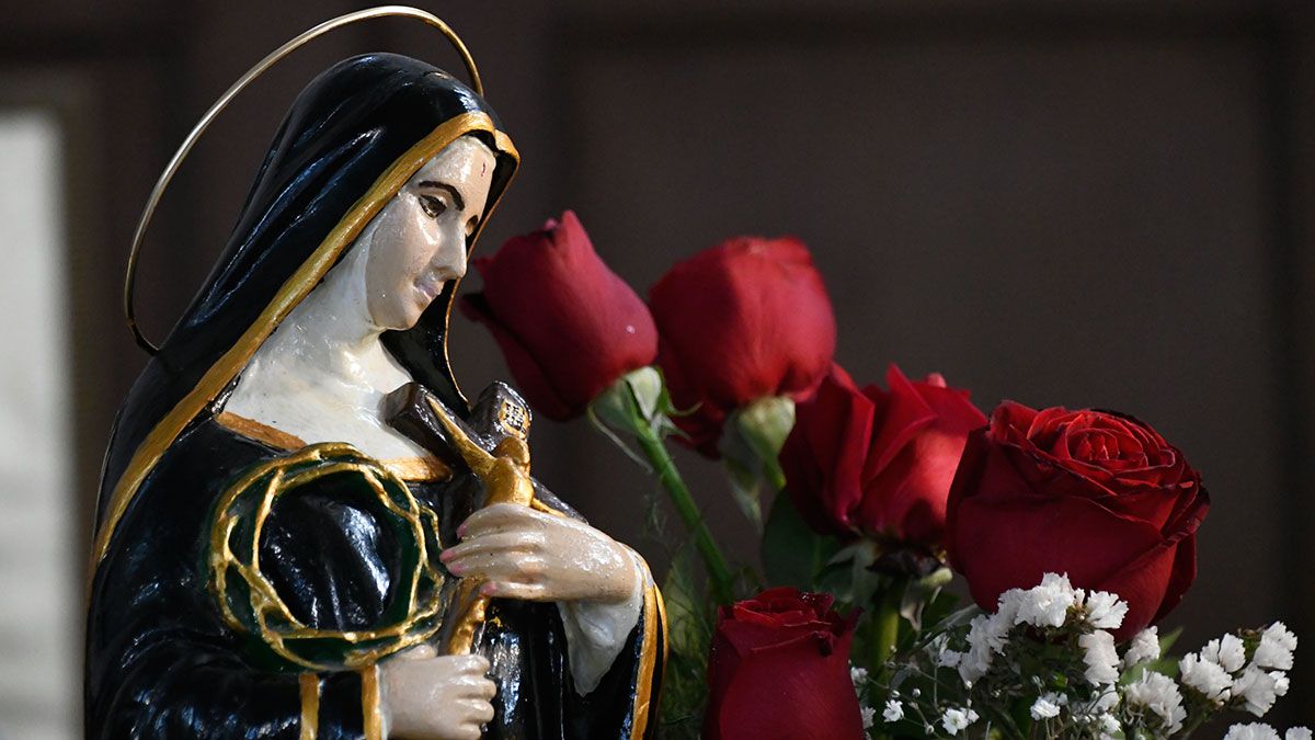 Cientos de devotos de Santa Rita de Casia participan de su fiesta ...