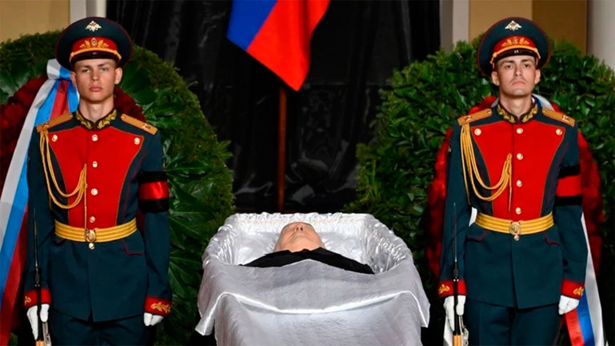 Miles de personas despidieron a Mikhail Gorbachov en un funeral sin ...