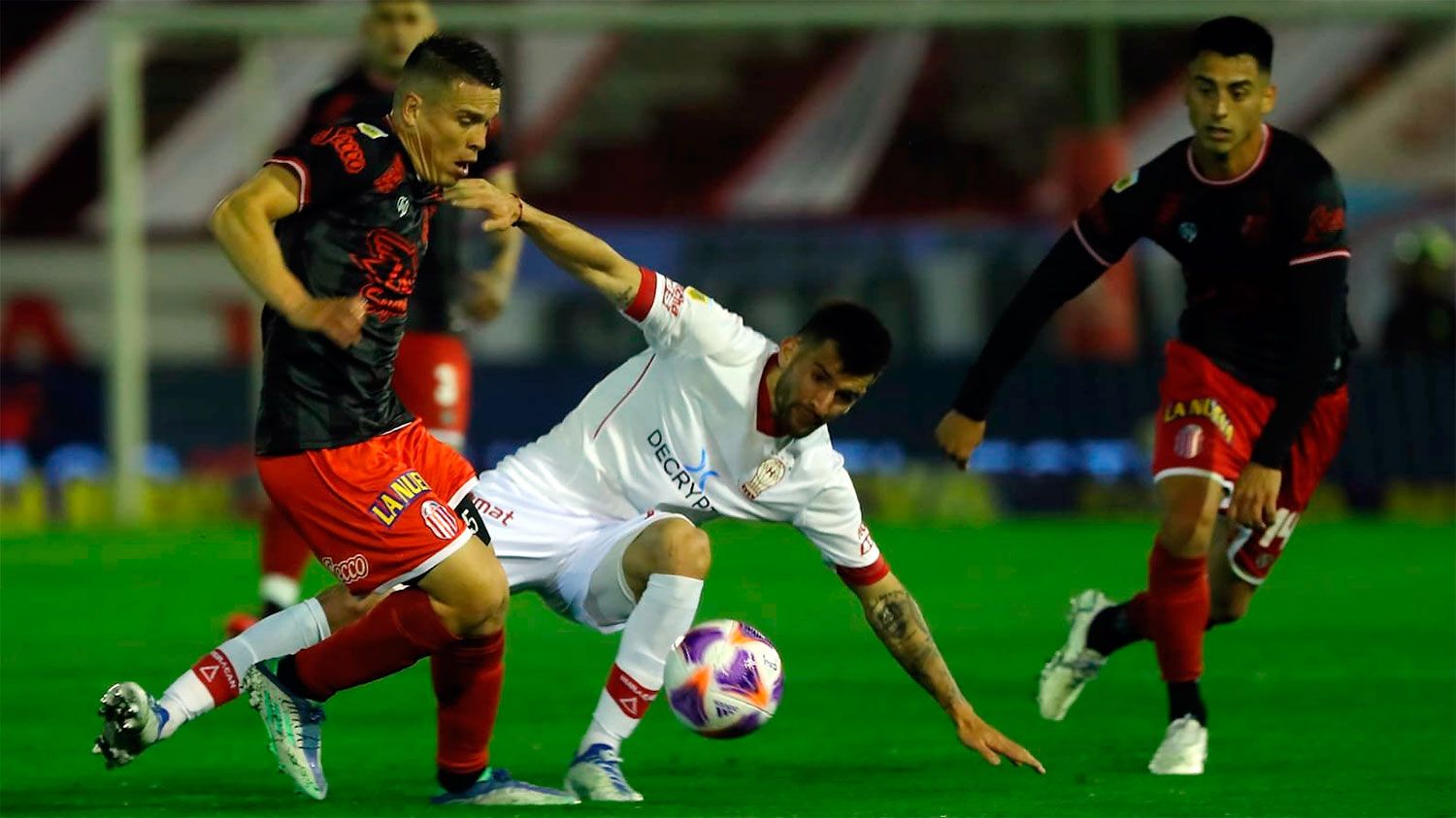 Huracán logró rescatar un empate de local ante Barracas Central ...