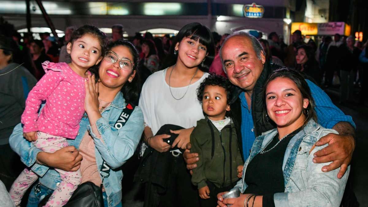 Las mejores fotos de la primera noche del aniversario 110 de La Banda ...