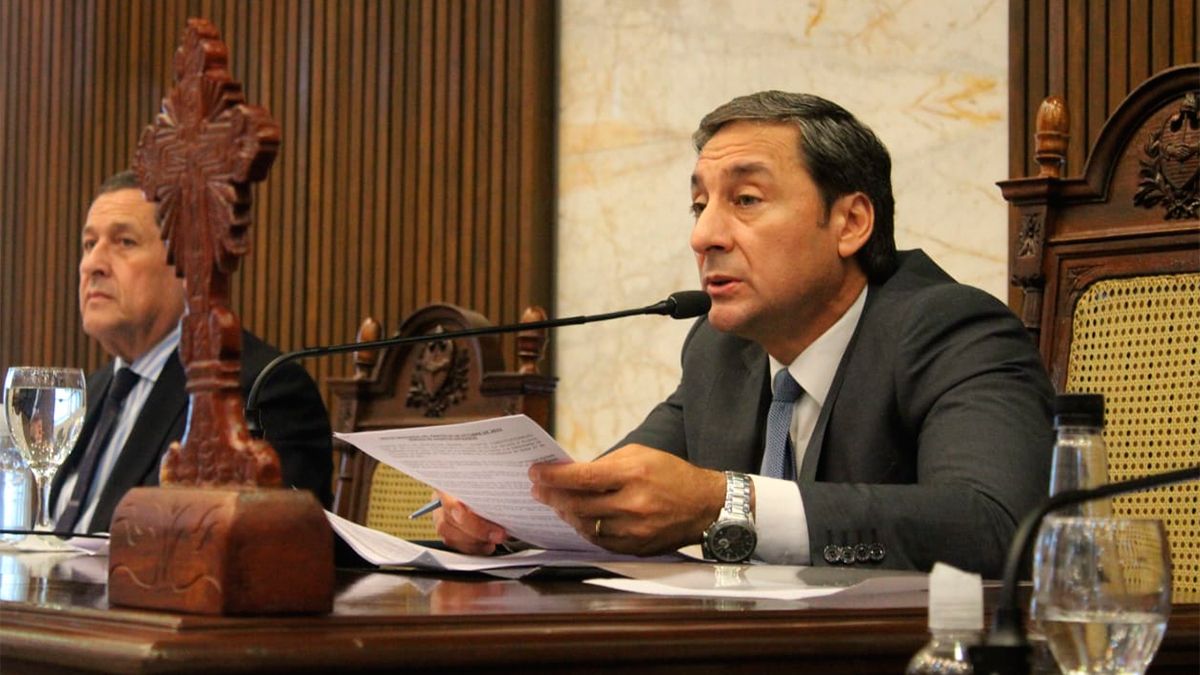 Legislatura: aprobaron el Consenso Fiscal firmado por el presidente ...
