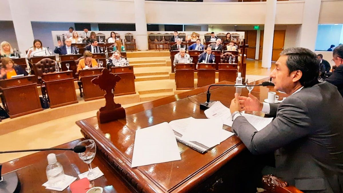 Legislatura: declaran de interés la XIV Reunión de los gobernadores del ...