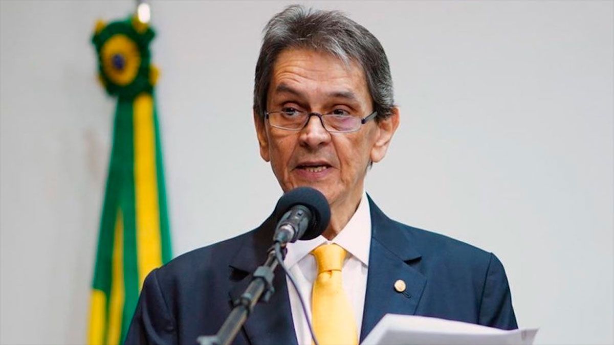 Polémica en Brasil: un ex legislador se atrincheró y abrió fuego contra ...