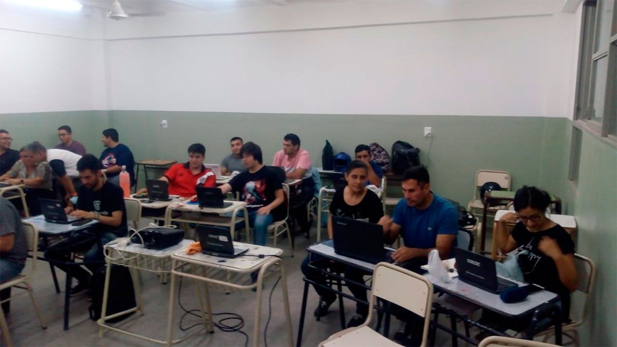 El ISET Nº 2 invita a participar del primer acto de colación tras dos ...