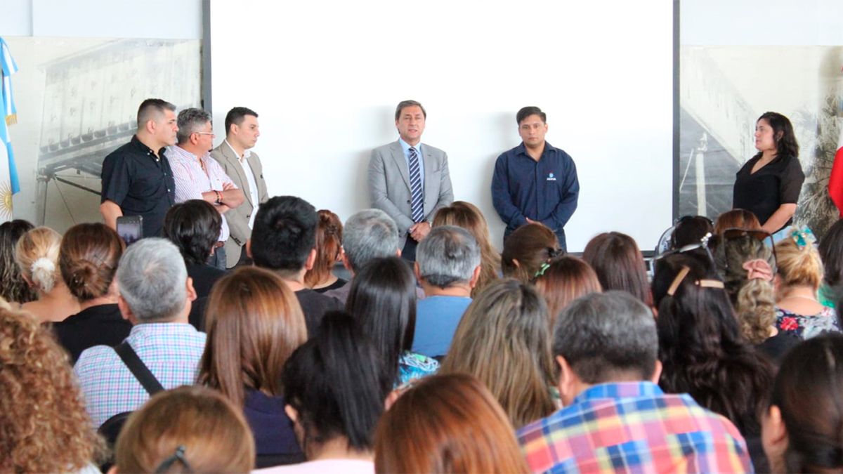 Silva Neder participó de la apertura de Jornada de Capacitación con ...