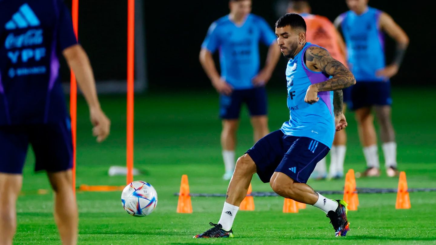 Ángel Correa y Thiago Almada se sumaron a la Selección Argentina en ...