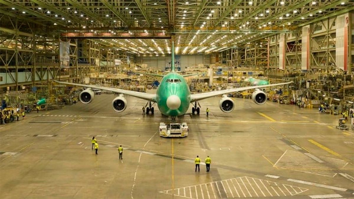 Adiós a un avión revolucionario: salió de fábrica el último Boeing 747 ...