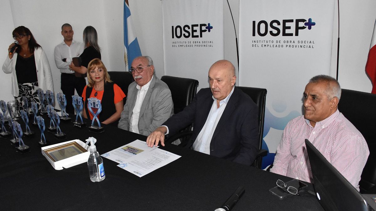 Empleados del IOSEP fueron reconocidos por su participación en Olimpiadas Nacionales - Diario ...