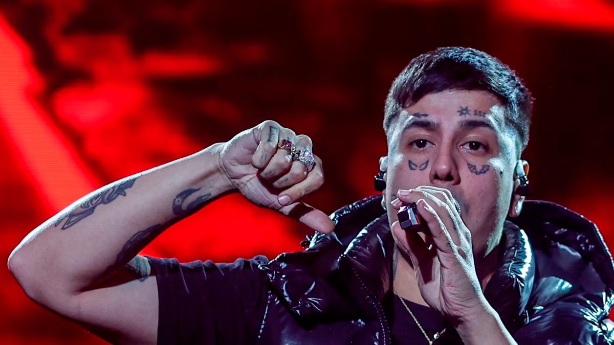 El cantante argentino Duki hizo vibrar a 30.000 personas en dos ...