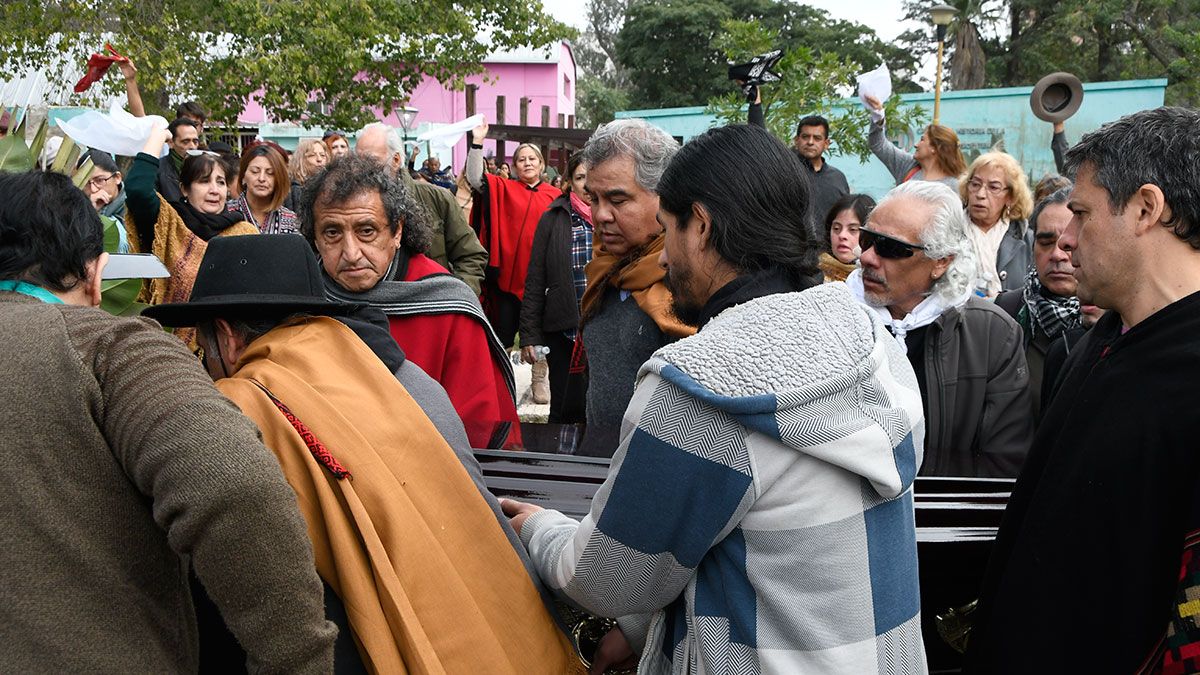 Tan solo muriendo yo te he de olvidar, el último adiós a Adela Saavedra ...