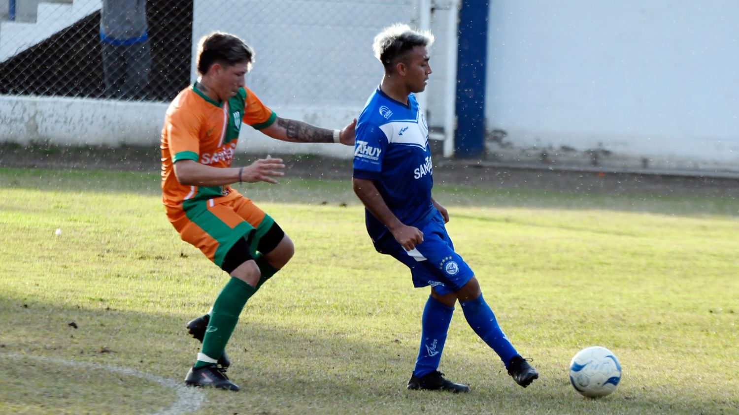 Vélez de San Ramón aplastó a Banfield y se mantiene firme como líder de ...