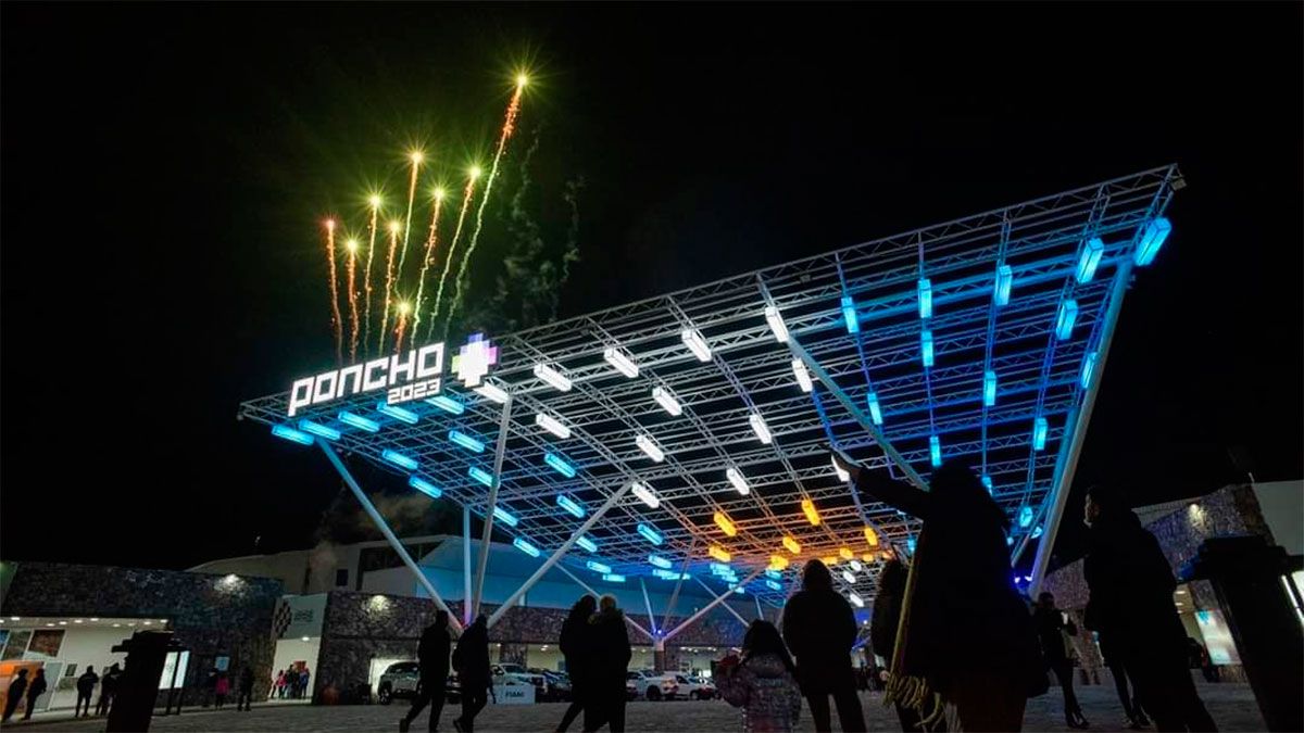 Santiago estuvo presente en la primera noche de la Fiesta Nacional e ...