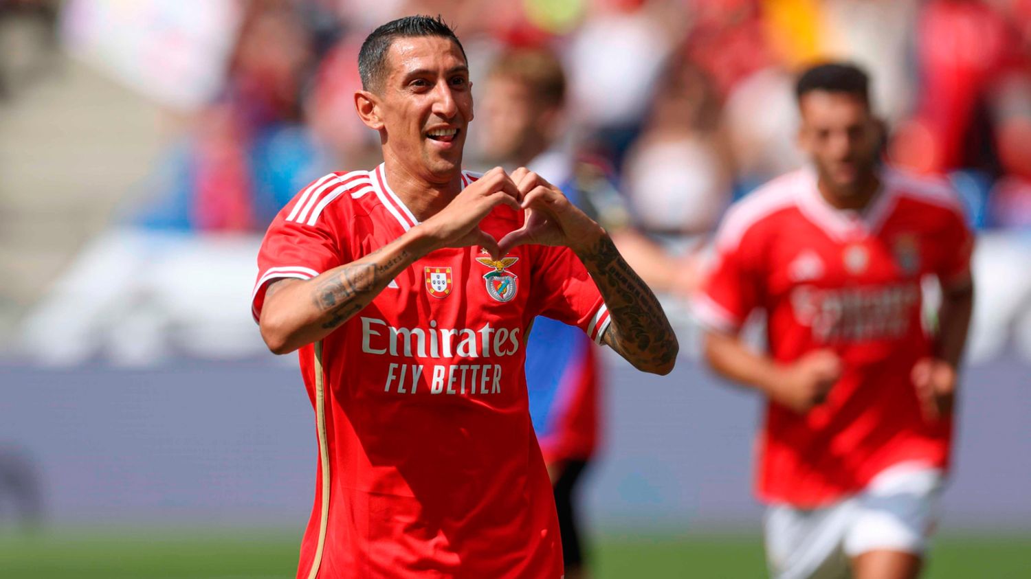 Di María se despachó con un gol y una asistencia en su regreso al ...