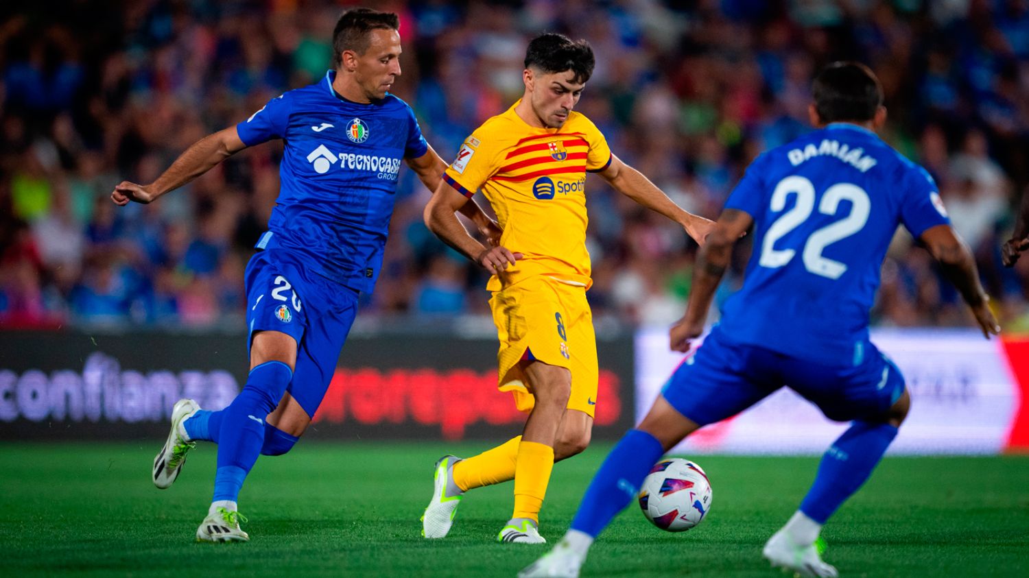 Barcelona arrancó la defensa de su título en LaLiga de España con un ...