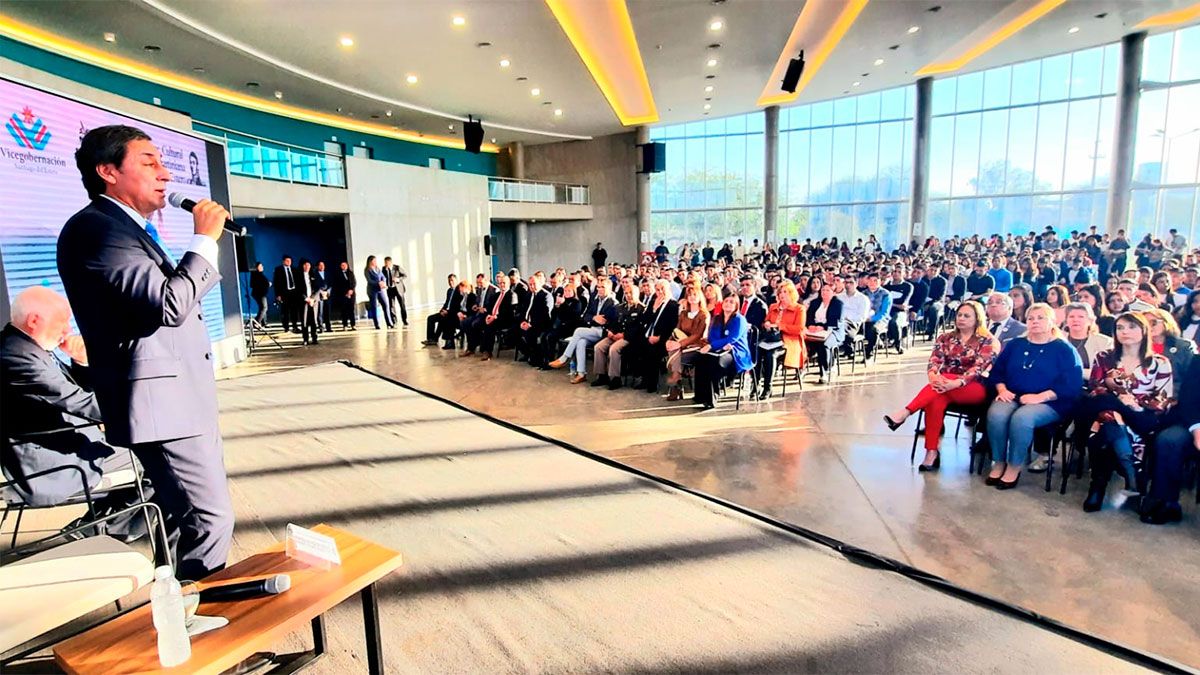 El vicegobernador Silva Neder encabezó el Homenaje al General San ...