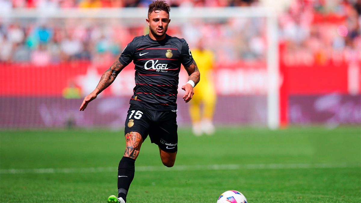 Quién es el lateral derecho español que convocaría Scaloni ante las ...