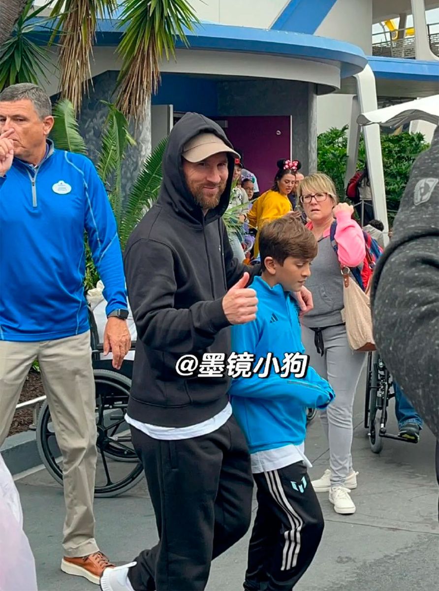 En imágenes: Messi y su familia revolucionaron los parques de Disney ...