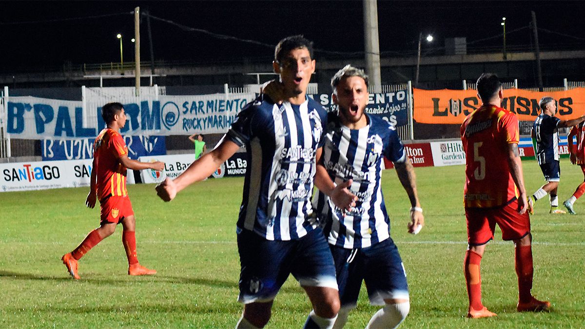 Con un polémico final, Sarmiento logró un agónico triunfo en su debut ...