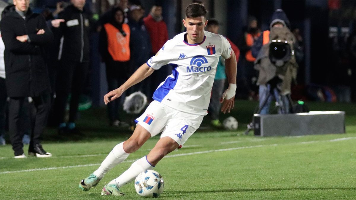 Tigre consiguió un valioso triunfo ante Deportivo Riestra - Diario Panorama