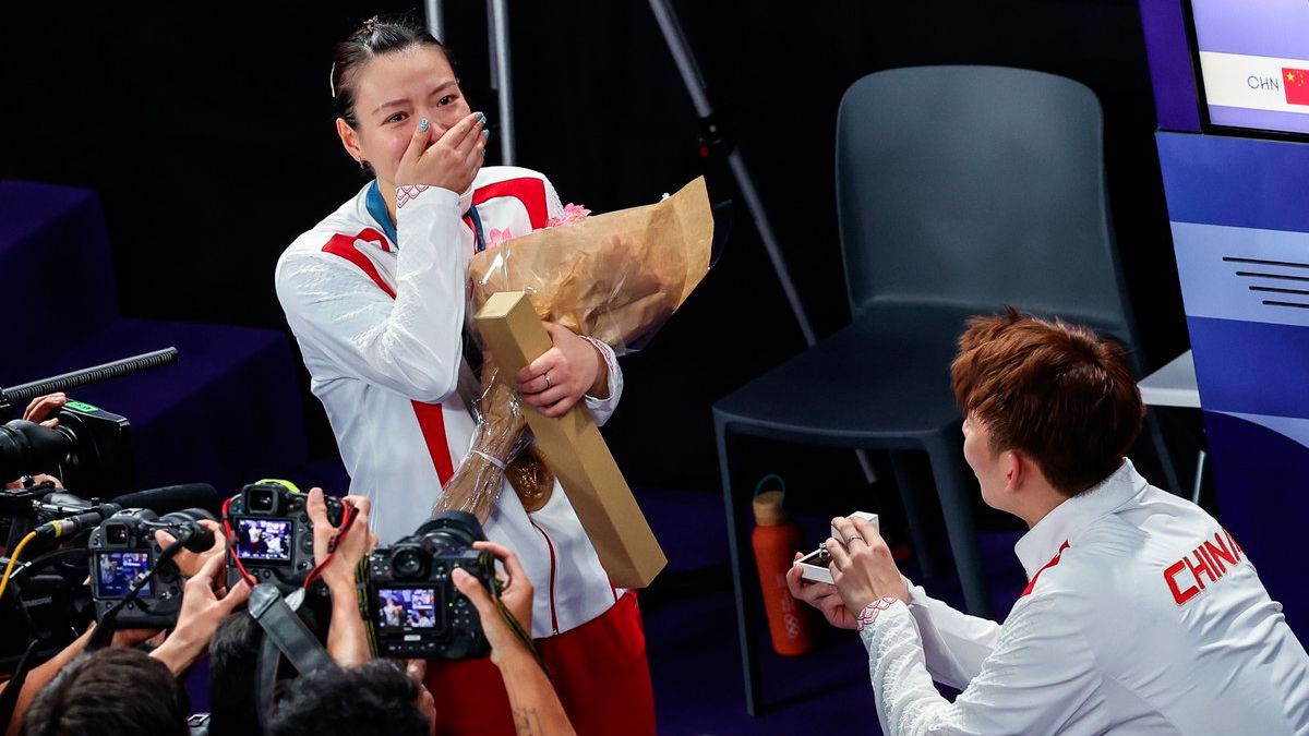 Emoción doble en París 2024: medalla de oro en bádminton y propuesta de matrimonio - Diario Panorama
