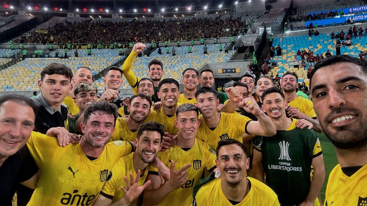 Peñarol, con Leo Sequeira, dio el batacazo ante Flamengo en el Maracaná ...